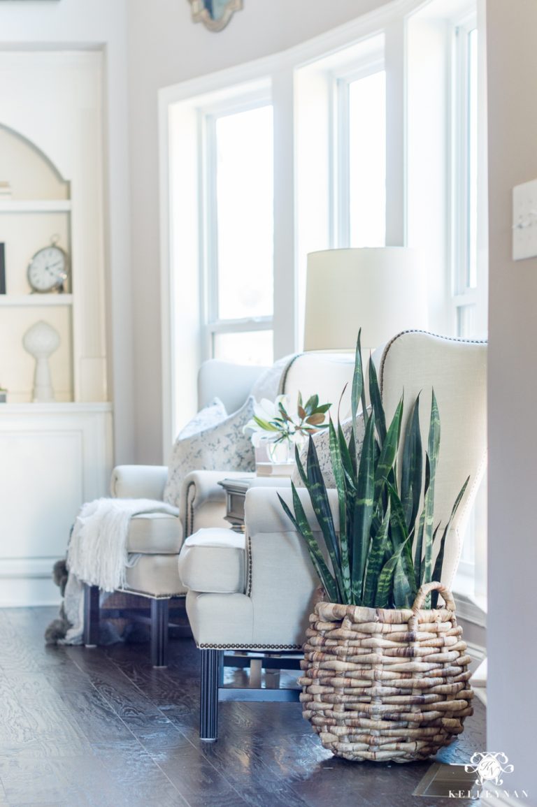 Nine Tips to Transition Your Holiday Decor to Winter in the Pre-Spring ...