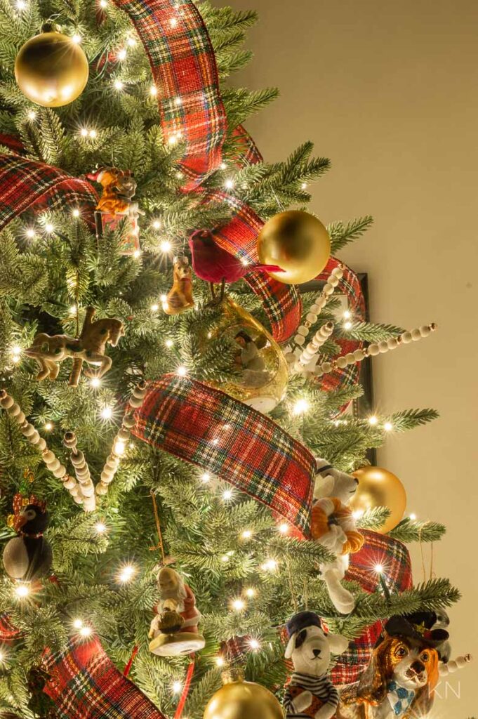 5 Tips for Decorating a Family Christmas Tree - Kelley Nan