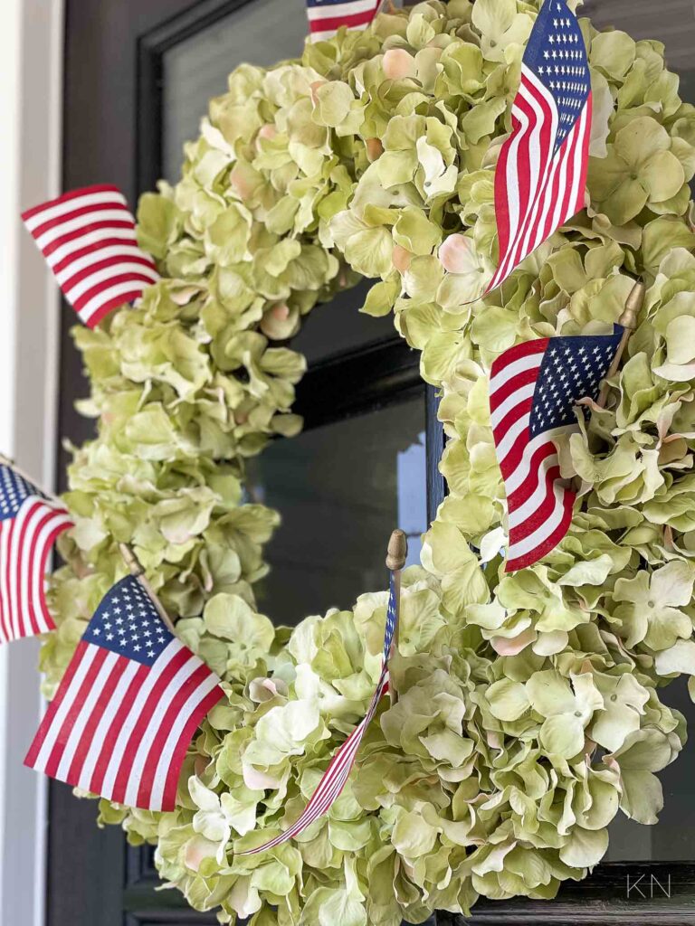 Easy 4th of July Outdoor Decorations (In Under 30!) - Kelley Nan