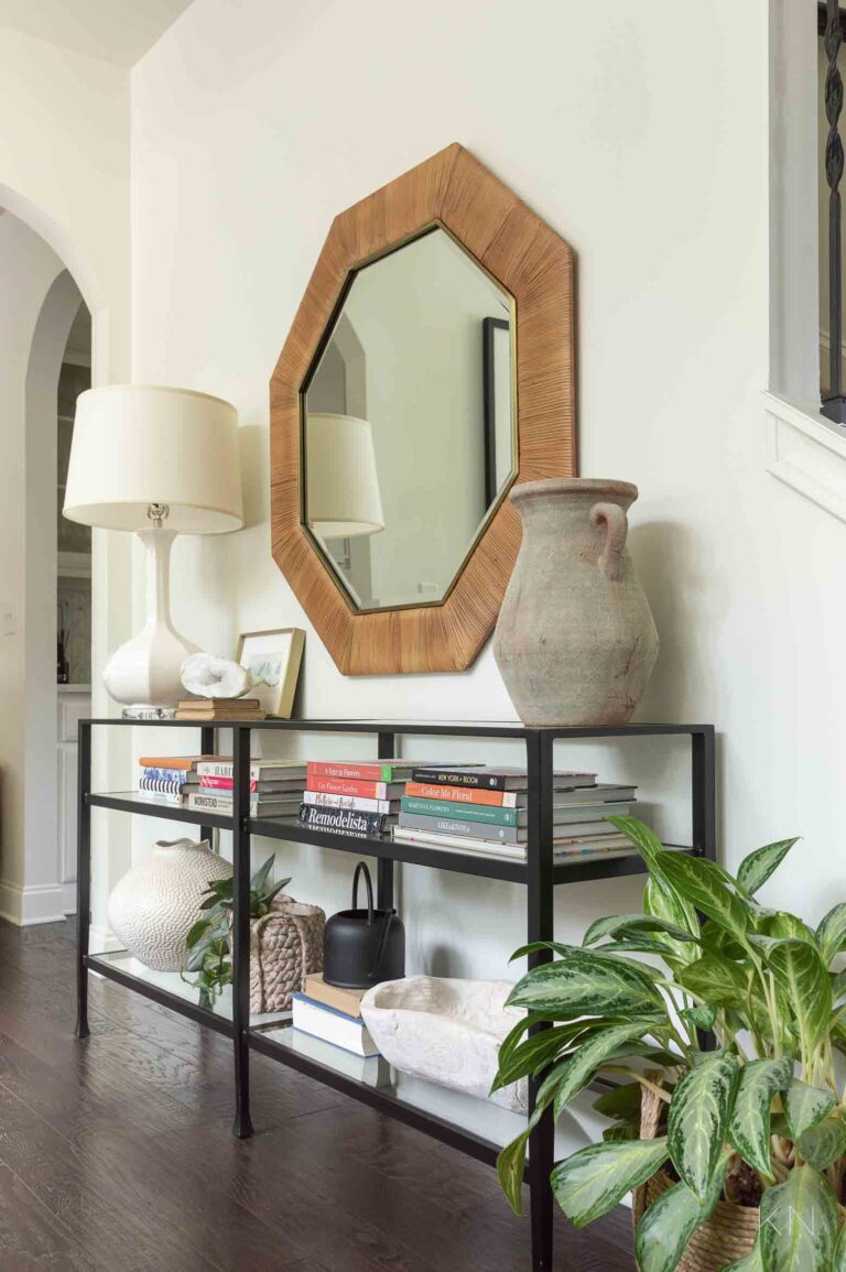 13 Ways to Achieve a More Minimalistic Living Room - Kelley Nan