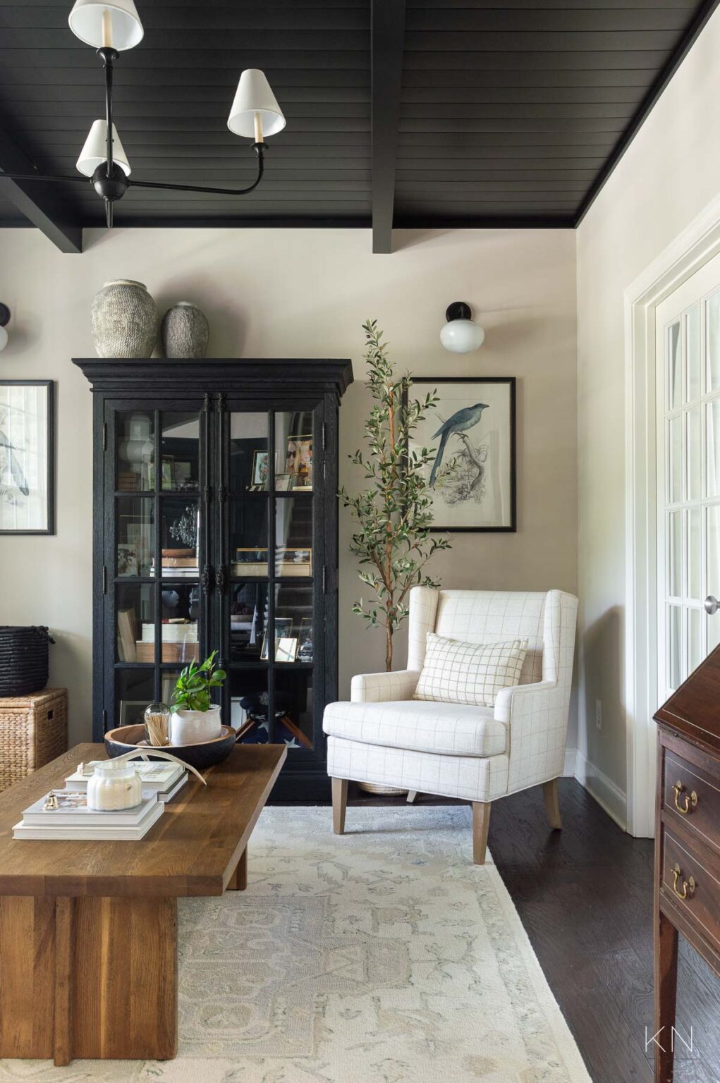 An Entry Glow Up & 9 Small, Pretty Entry Chests for Every Budget ...